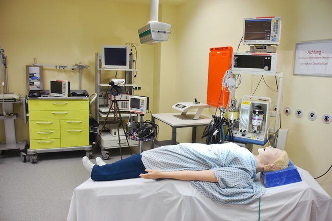 Skills Lab MEDiCus: Startschuss für Medizinisches Simulations- und ...